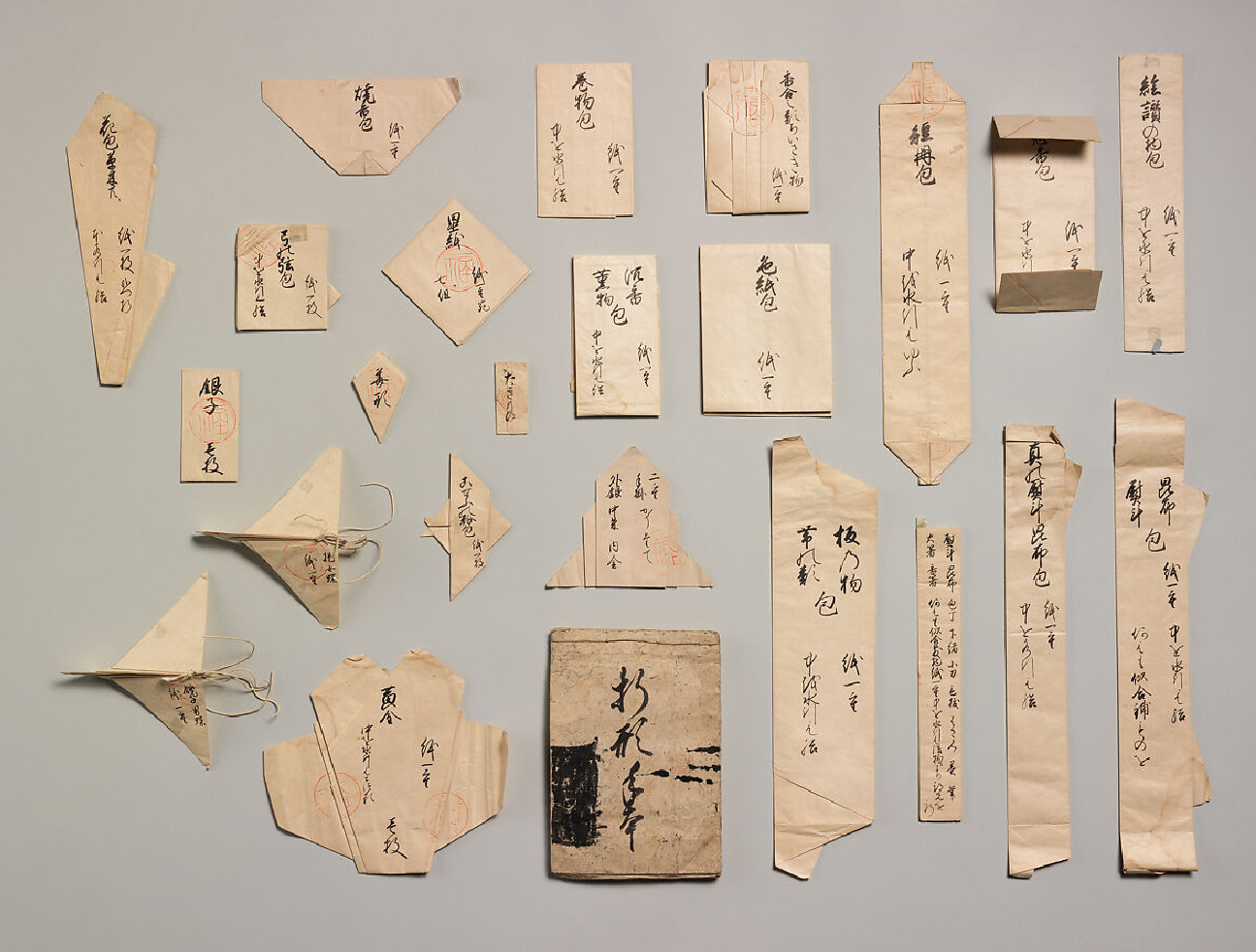 Origami là gì? 20 cách gấp origami đẹp, đơn giản